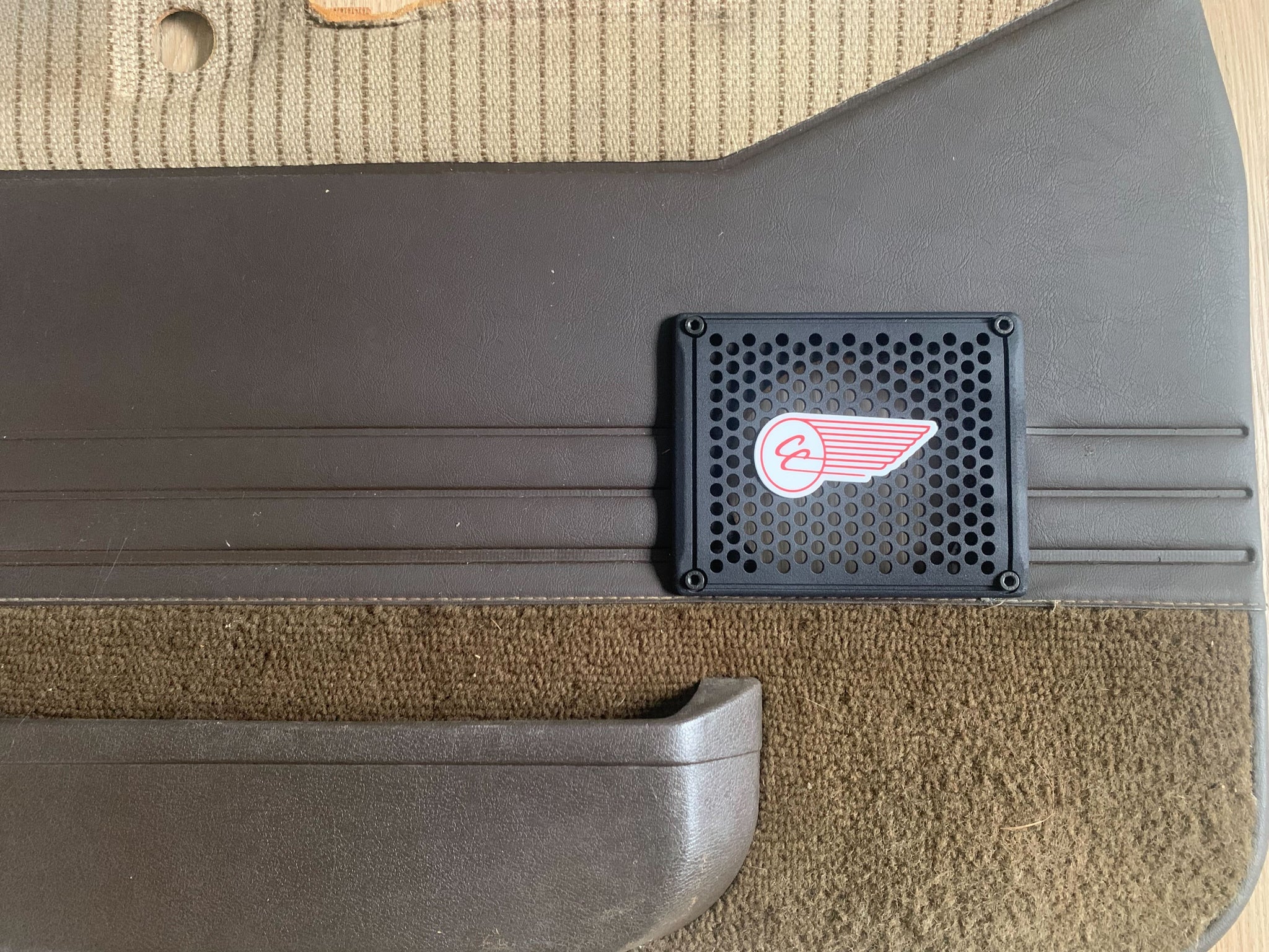 Reproduction 60 series Land Cruiser speaker grills / covers – Cruiser Cult